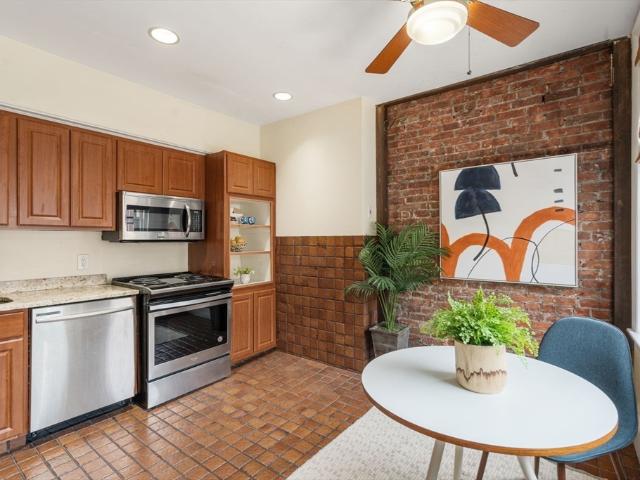 37 St Paul St, Unit 3, Brookline, MA 02446 | MLS #73481 | Compass