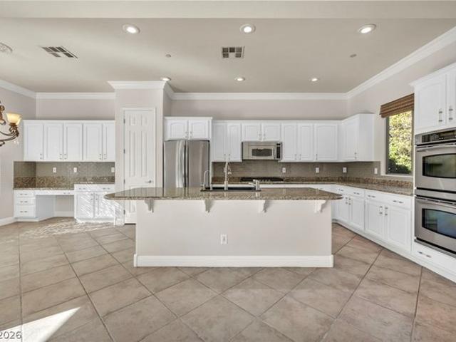 37 Stonemark Dr, Henderson, NV 89052