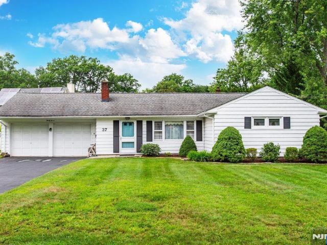 37 Susan Avenue