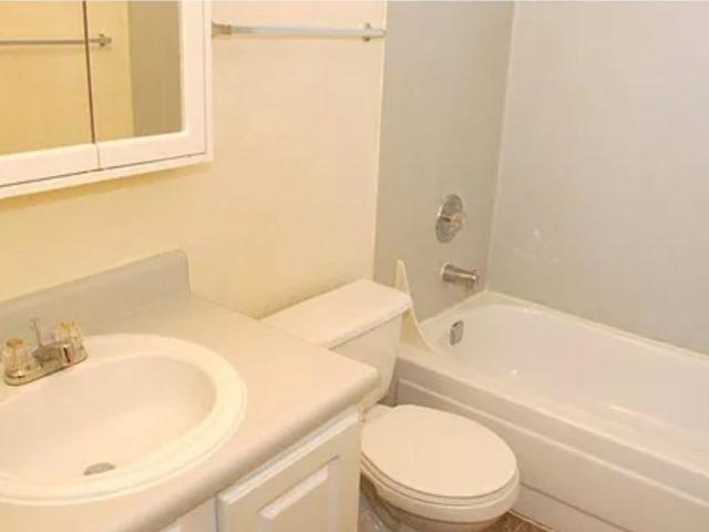37th Street Apartments 2 Bedroom Apartment for Rent at 1120 37th St Se, Auburn, WA 98002 South Auburn