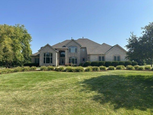37W530 Grey Barn Rd, Saint Charles, IL 60175