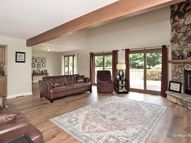 37W390 Linda Lane