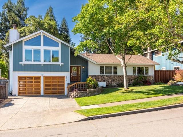 3404 Castlerock Ct, Santa Rosa, CA 95404