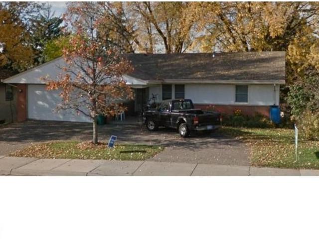 3404 Silver Lake Rd NE, Saint Anthony, MN 55418