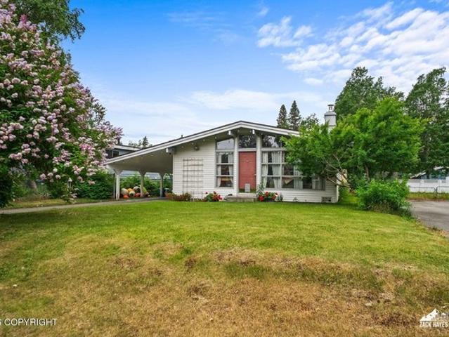 3404 Willow St, Anchorage, AK 99517