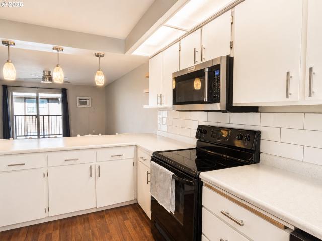 3404 19TH AVE # 205