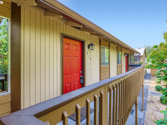 3404 19TH AVE # 215