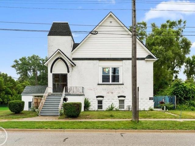 3404 24th St, Port Huron, MI 48060