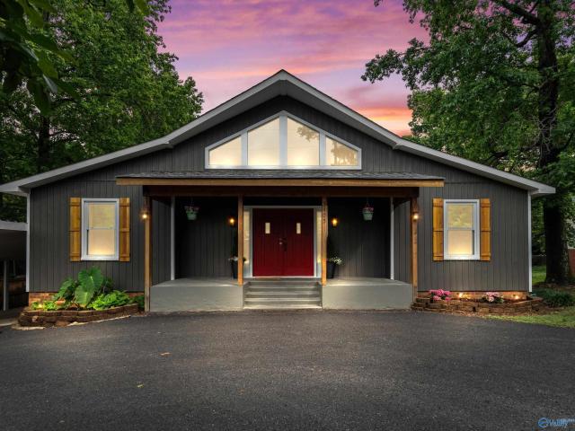 3405 Country Club Circle