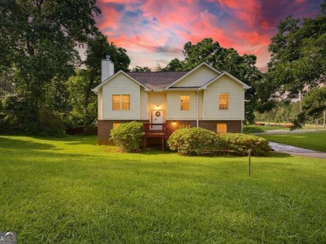 3405 Ravenwood Dr, Atlanta, GA 30349