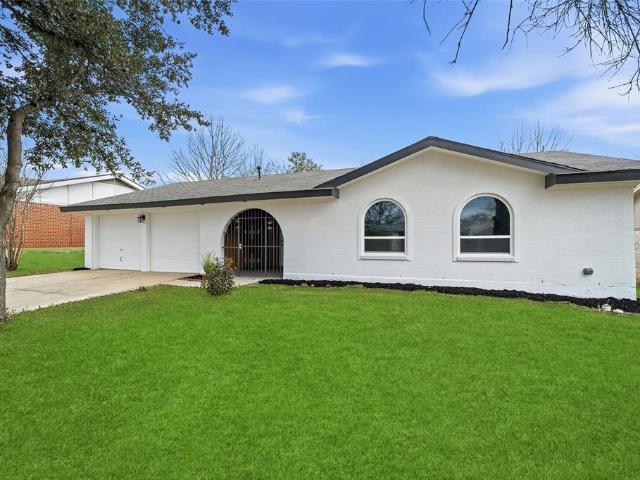 3405 Woodbridge Dr, Forest Hill, TX 76140 | MLS #21198 | Compass