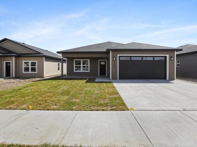 3405 35th St W, Williston, ND 58801