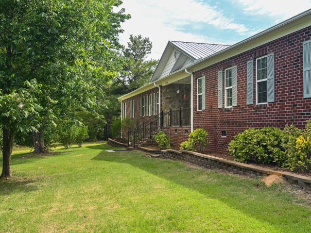 3406 Cemetery Road