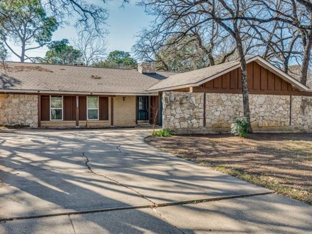 3406 Halifax Dr, Arlington, TX 76013