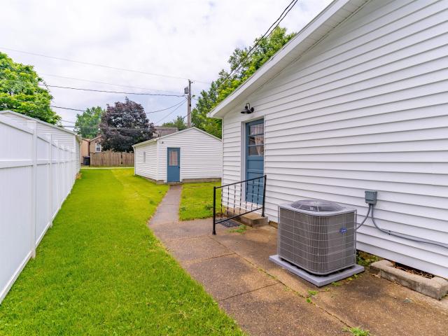 3406 Hartmetz Avenue