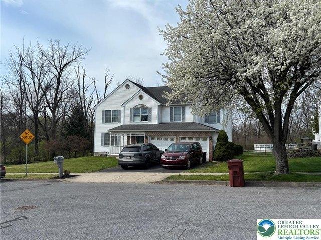 3406 S Ruch St, Whitehall, PA 18052