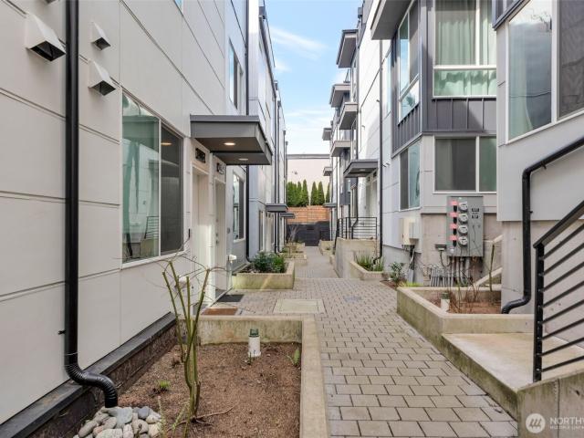 3406 15th Avenue W # C