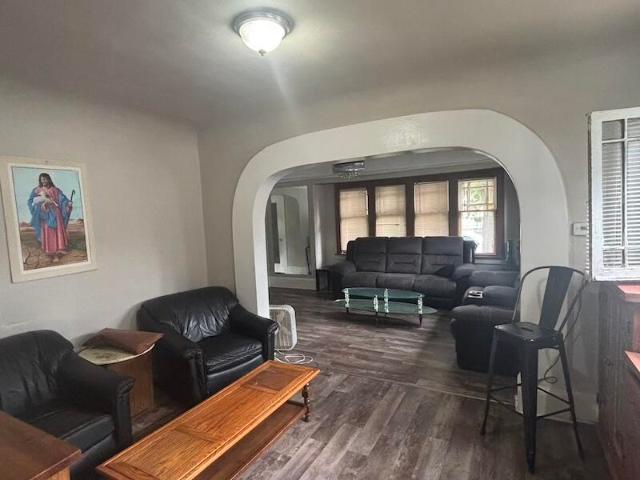 3407 N 39th St, Unit 3409