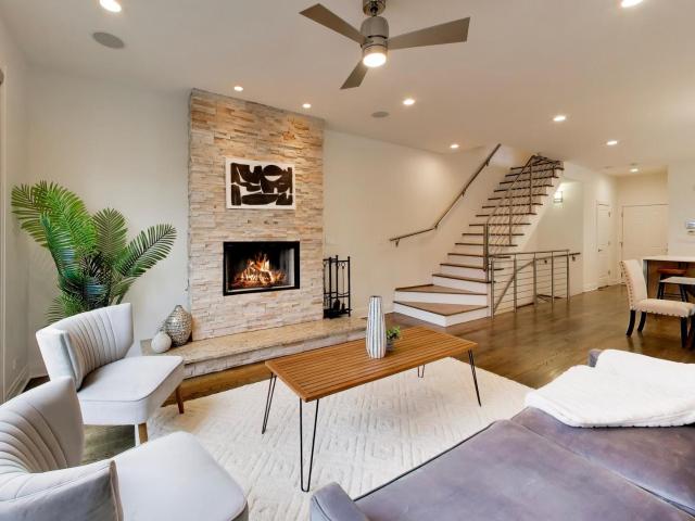 3407 N Bell Ave, Unit B, Chicago, IL 60618 | MLS #12612 | Compass