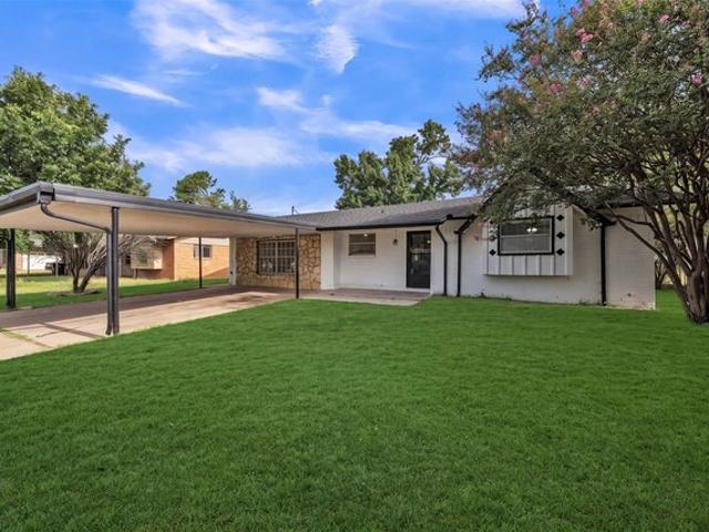 3407 NE 10th St, Mineral Wells, TX 76067