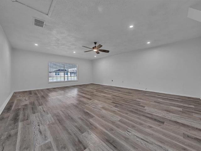 3407 NE 10th Street