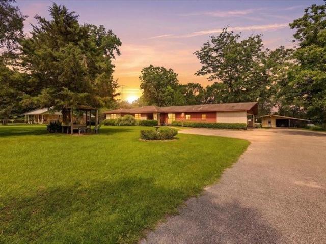 3407 Old Kountze Rd, Silsbee, TX 77656