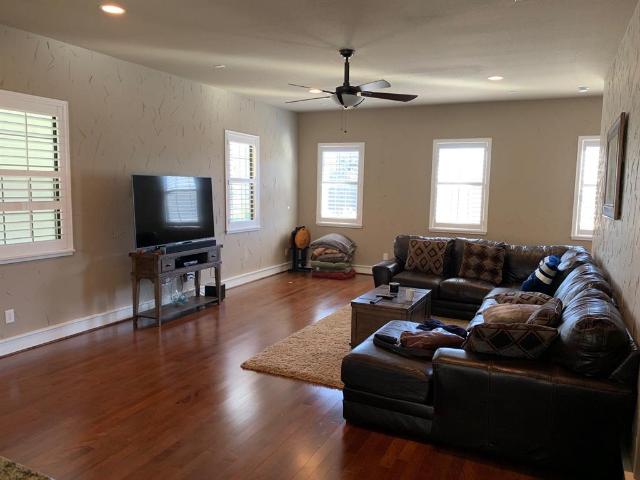 3407 Bryan St, Unit E, Dallas, TX 75204 | MLS #20932 | Compass