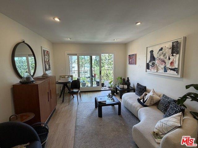 3407 Huxley St Apt 39, Los Angeles, CA 90027