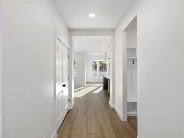 3407 Helios St