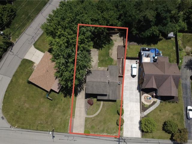 3407 Pinewood