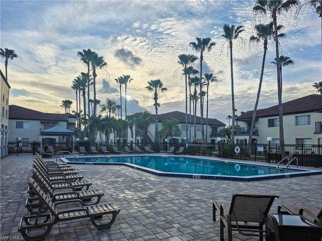 3407 Winkler Ave Apt 304, Fort Myers, FL 33916
