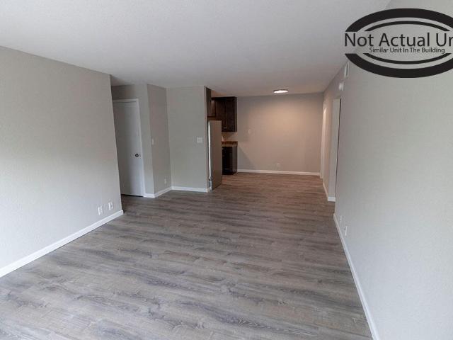 3408 balboa ln 32