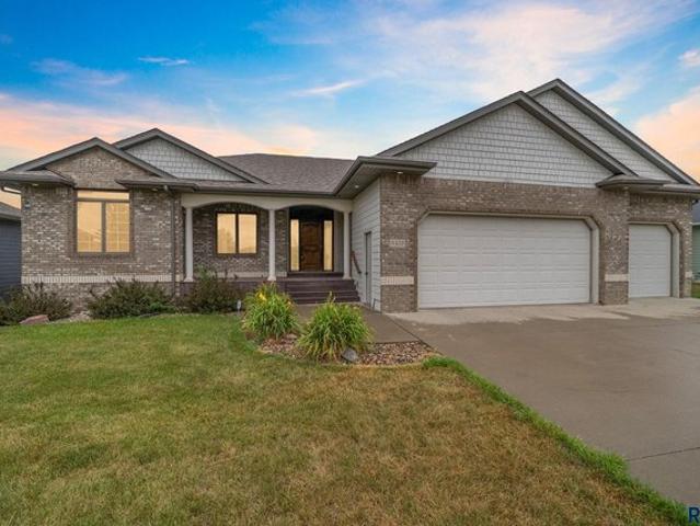3408 E Broken Arrow St, Sioux Falls, SD 57103
