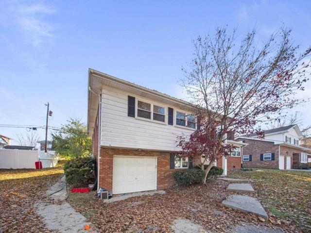 3408 Ladoka St, Ashland, KY 41102