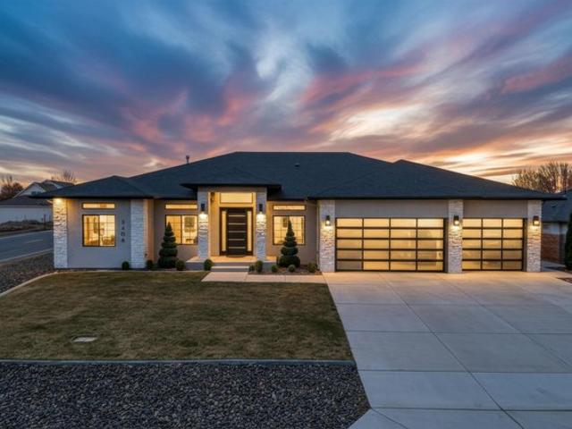3408 Royce Dr, Pasco, WA 99301