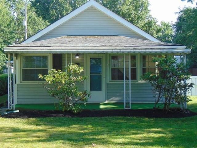 34090 Roberts Rd, Eastlake, OH 44095