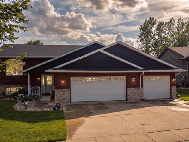 3409 N Orion Dr, Sioux Falls, SD 57107