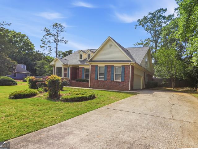 3409 Uncle Genes Way SE