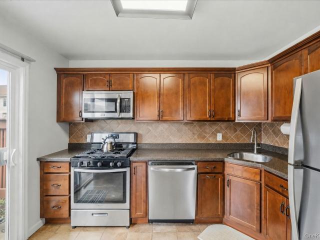 3409 Whispering Hills