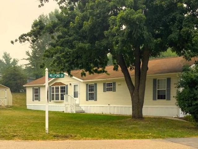 3400 Millpond Dr SE, Caledonia, MI 49316