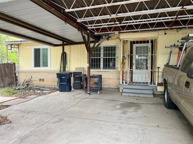 3400 Avenue C, Fort Worth, TX 76105
