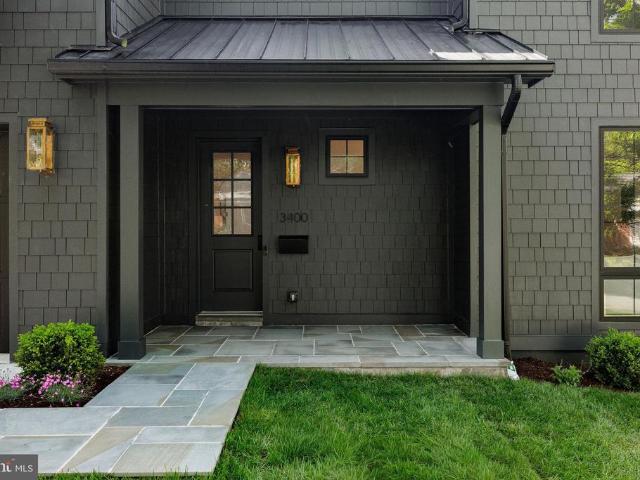 3400 Coquelin Terrace
