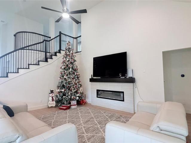 3400 Cross Shore Drive