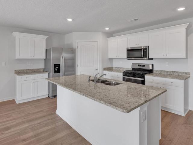 3400 Hawthorn Way