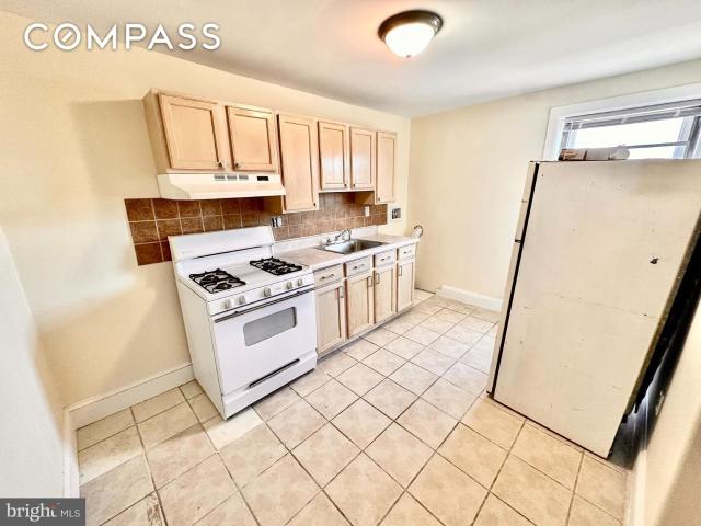 3400 Henry Ave 3R, Philadelphia, PA