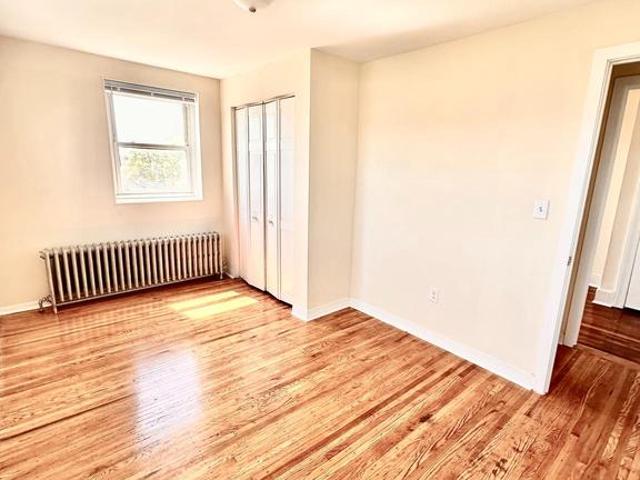 3400 Henry Avenue # 3R