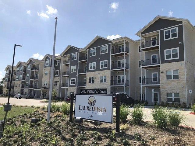 3400 Plaza Cir, Beaumont, TX 77707