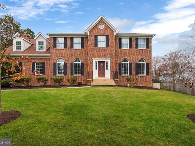 3400 Woodland Ln, Alexandria, VA 22309
