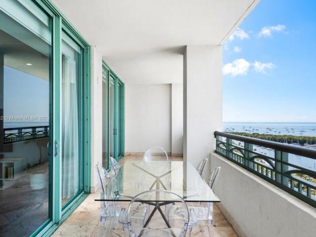3400 27th Ave SW #1504, Miami, FL 33133
