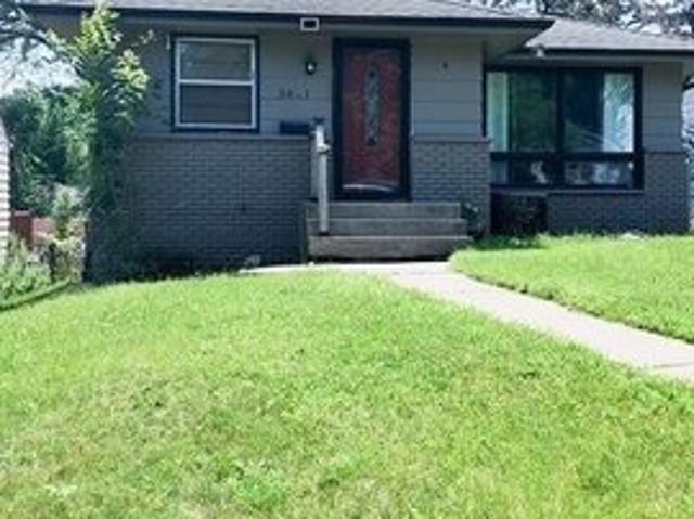 3401 McNair Dr N, Robbinsdale, MN 55422
